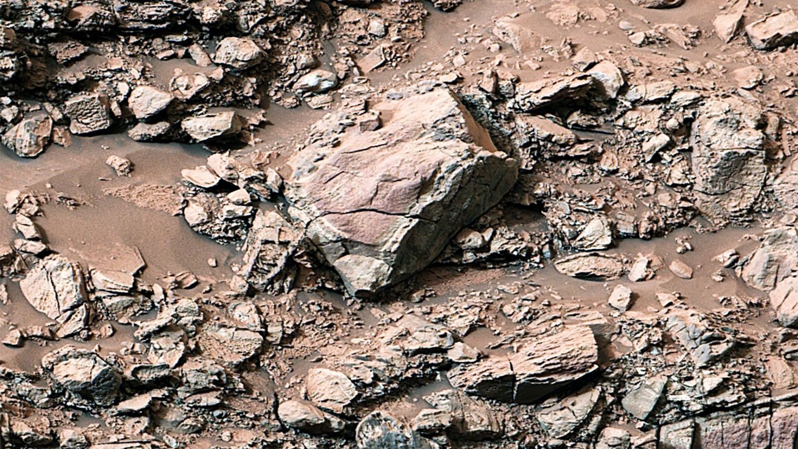 Mars rover accident reveals 'mind-blowing' discovery - Solar Insider